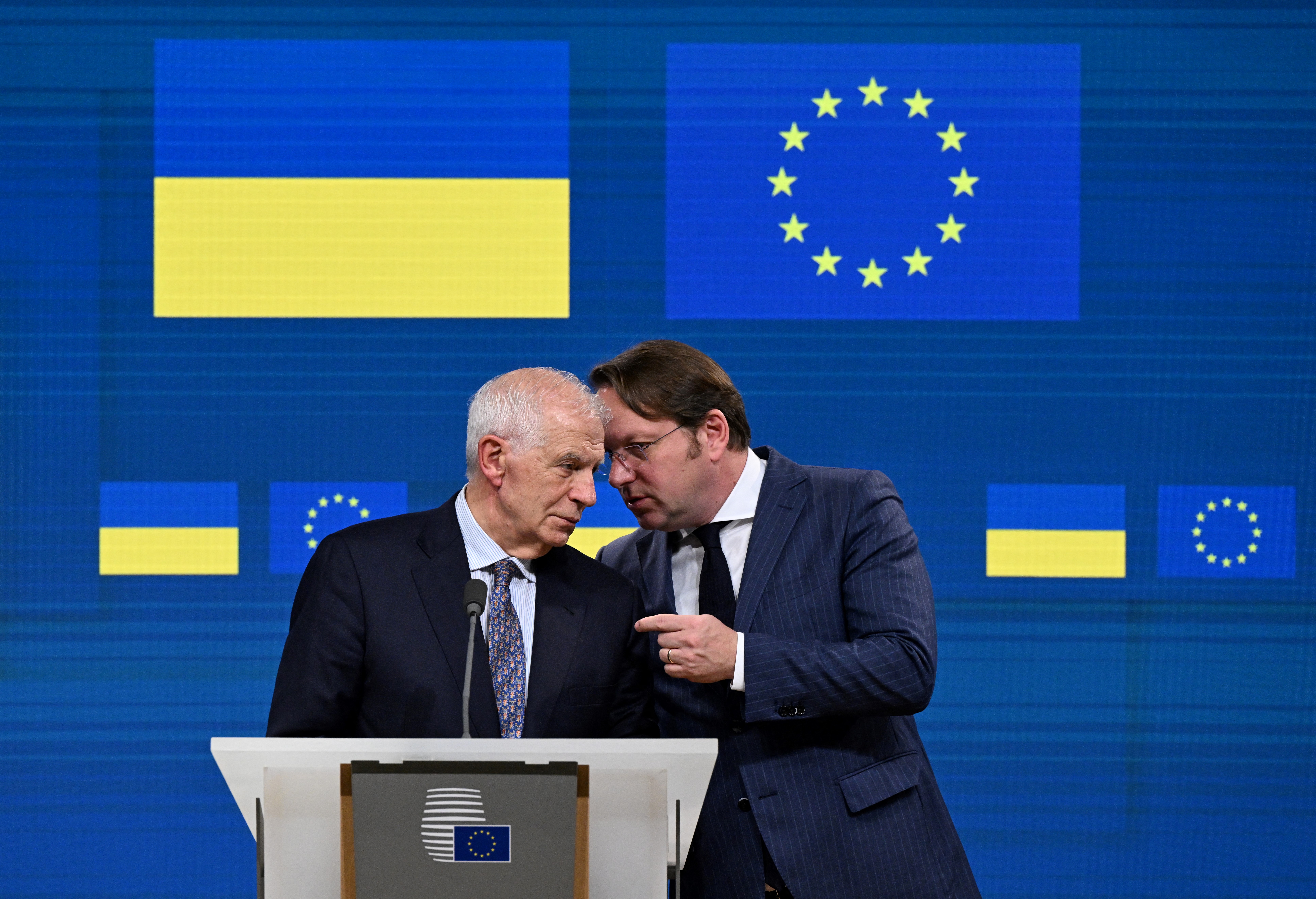Security and Eastern Enlargement: Bridging the Gap for Wartime EU Accession